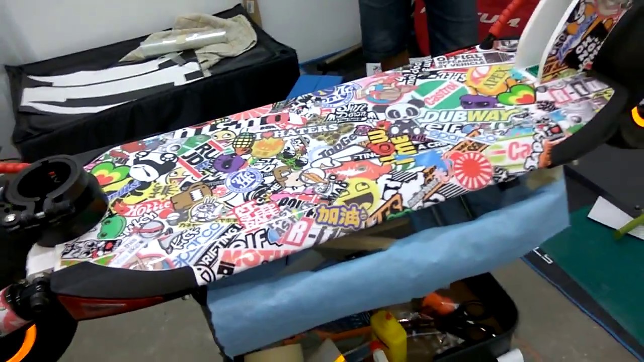 Sticker Bee Speedway 4 Sticker Bomb Theme - YouTube