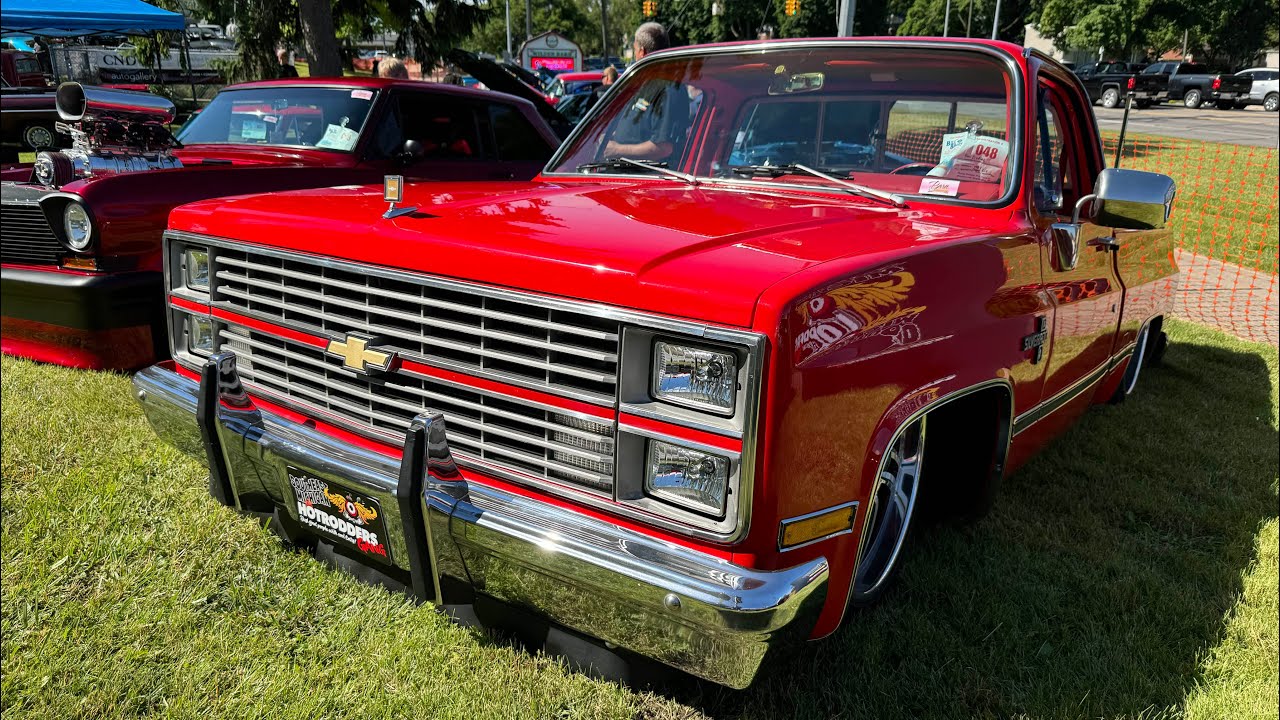 The Barn Car Show Over 700 Cars - YouTube