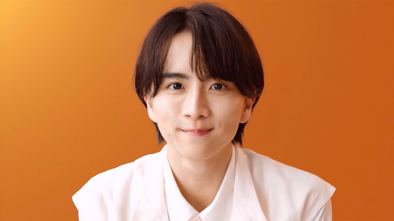 板垣李光人、爽やかなほほ笑み！前に向かって歩き出す 「Re就活」新テレビCM - YouTube