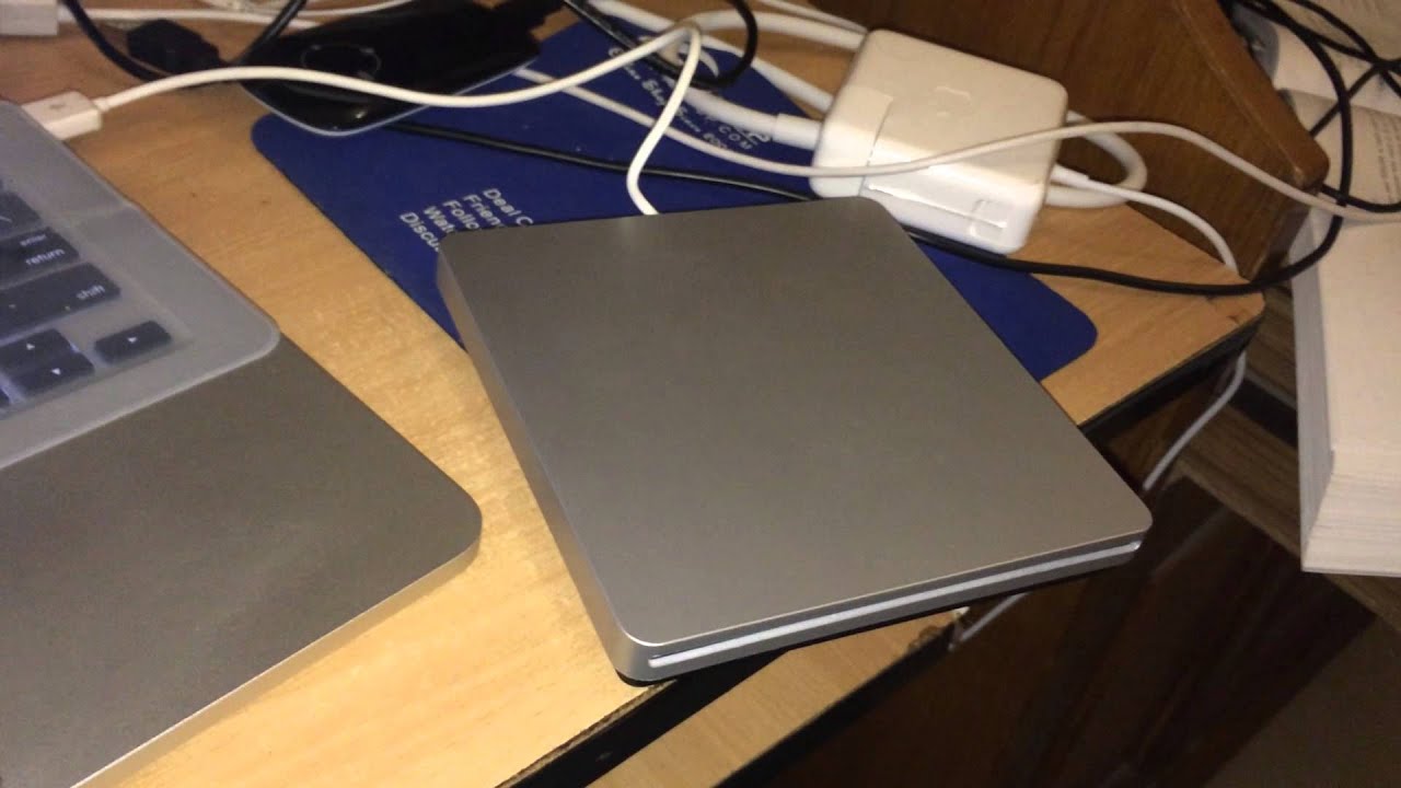 China slot loading super drive ejects dvd - YouTube