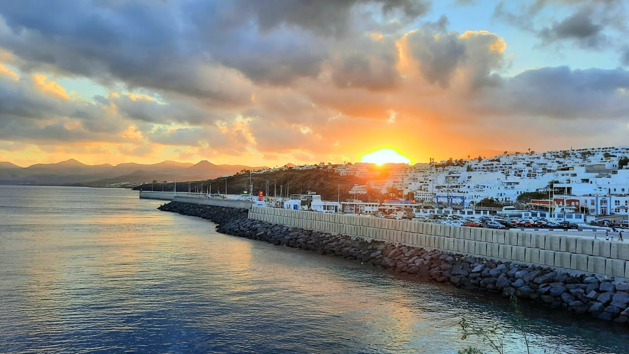 LANZAROTE STUNNING SUNSET - YouTube