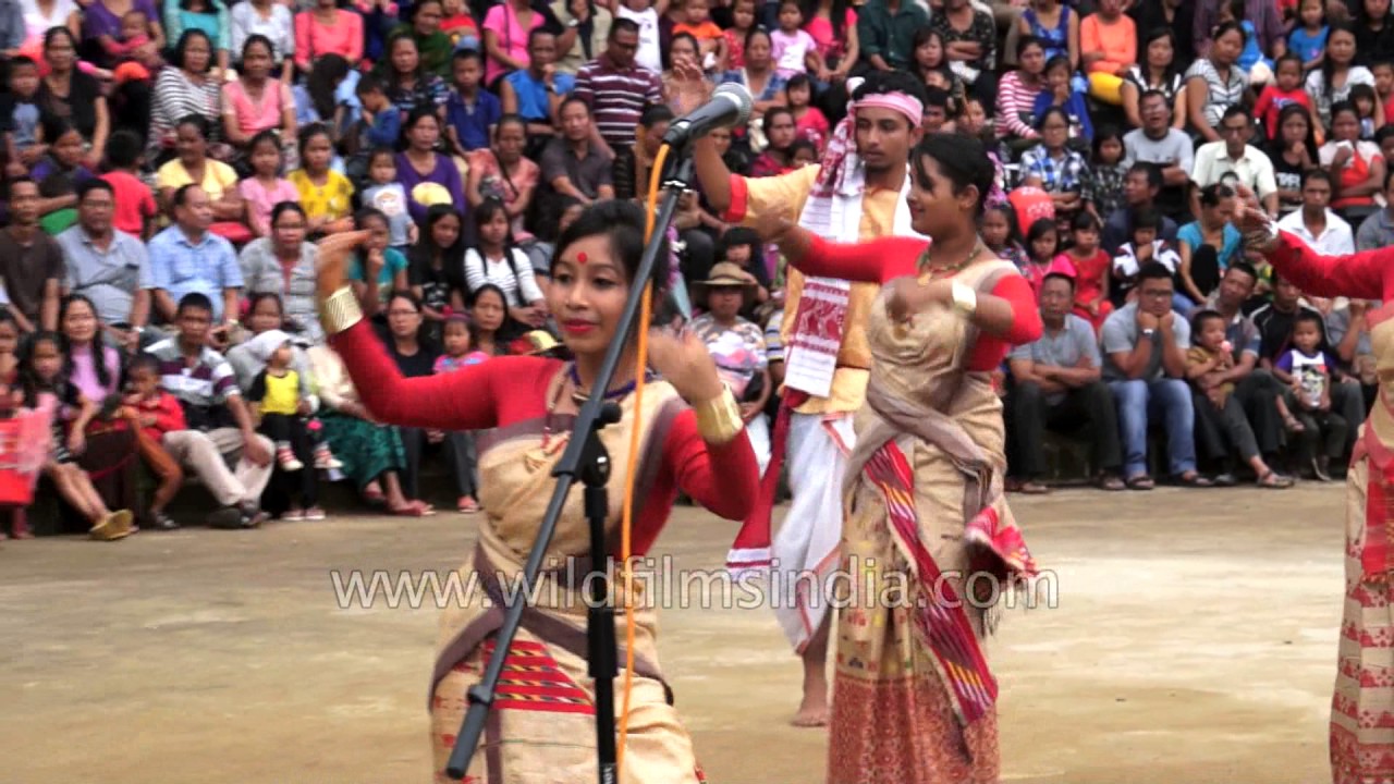 Bihu dance from Assam - YouTube