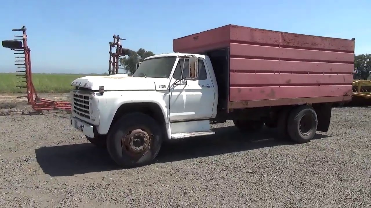 Quick Little Farm Auction Lot# 147 (DMV) 1979 Ford F7000 - YouTube