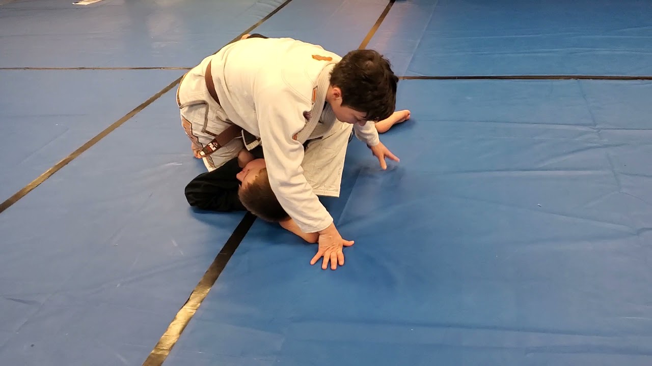 Omaplata From Mount - Fargo BJJ Kids - YouTube