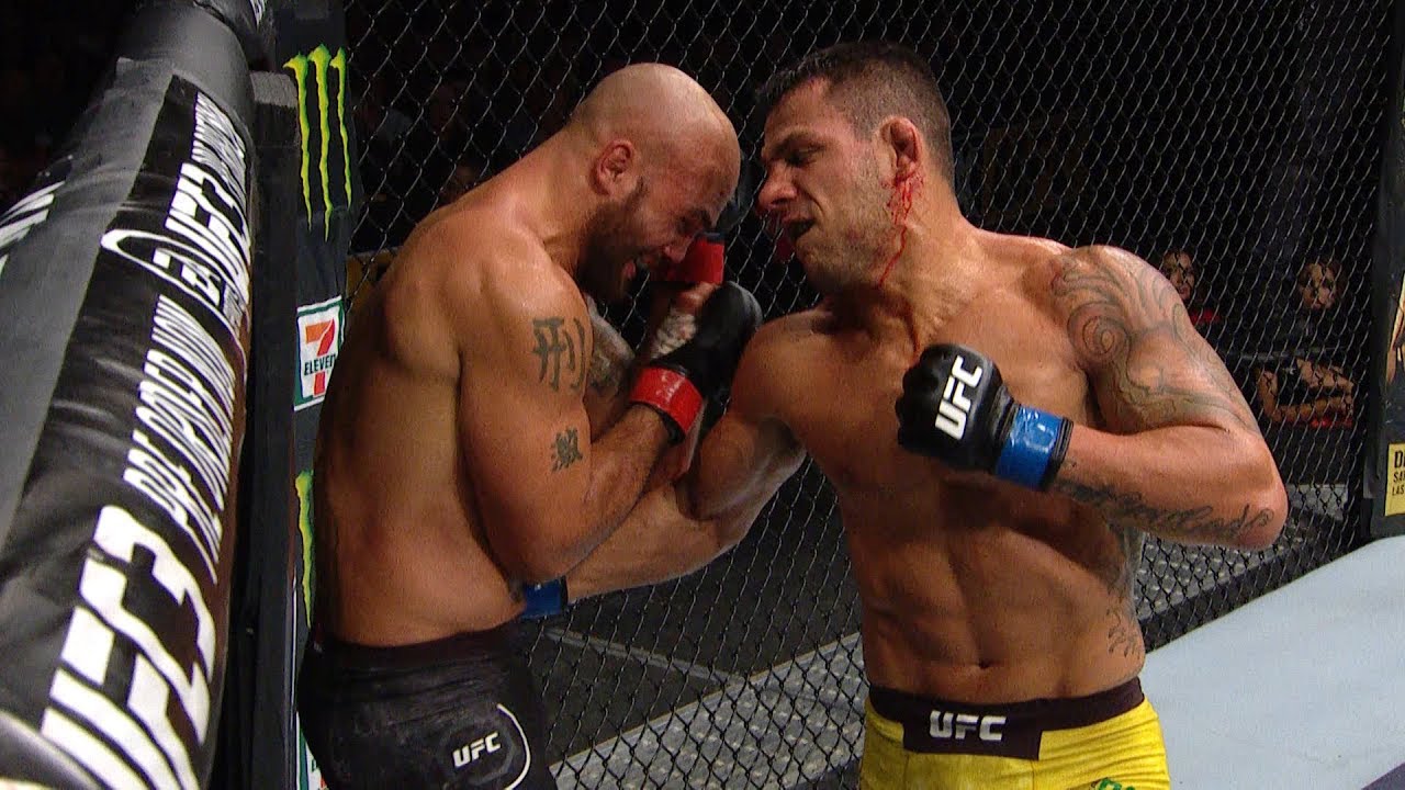 UFC on FOX 26 'Fight Motion': Nose-splitting, spit-flying, mohawk ...