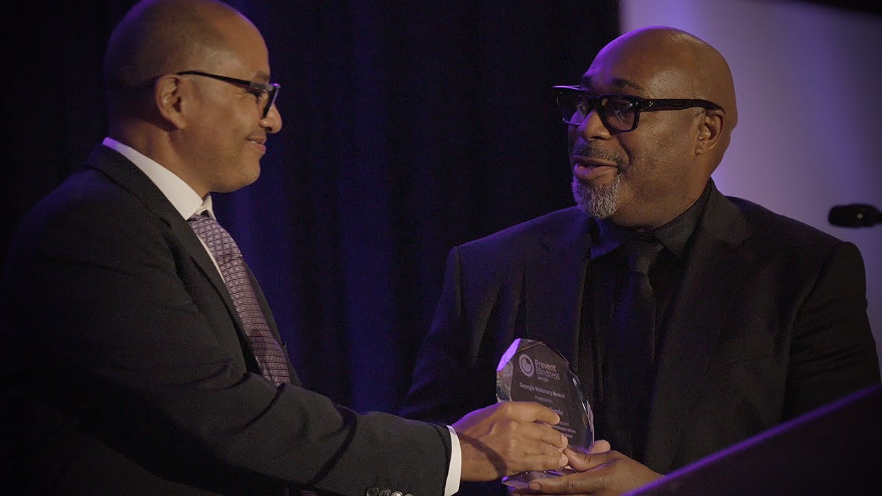 Chef Gerry Garvin accepts "GA Visionary" (Night for Sight, 2024) - YouTube