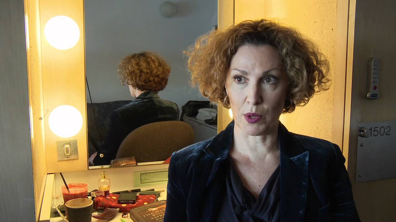 Interview: Cheryl Barker discusses Capriccio by Richard Strauss - YouTube