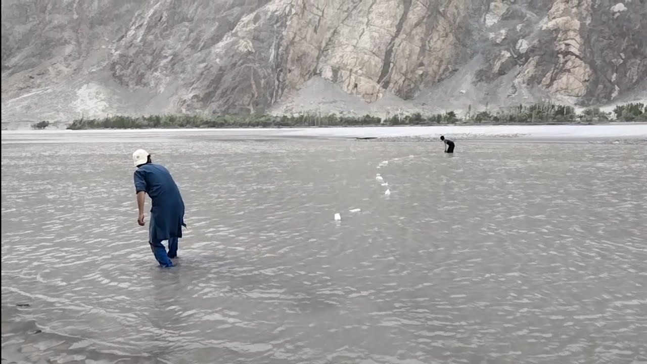 Indus River Fishing Adventure | Gillet Fishing in Summer | Sustainable ...