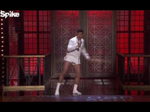 Ricky Martin imita en calzoncillos a Tom Cruise