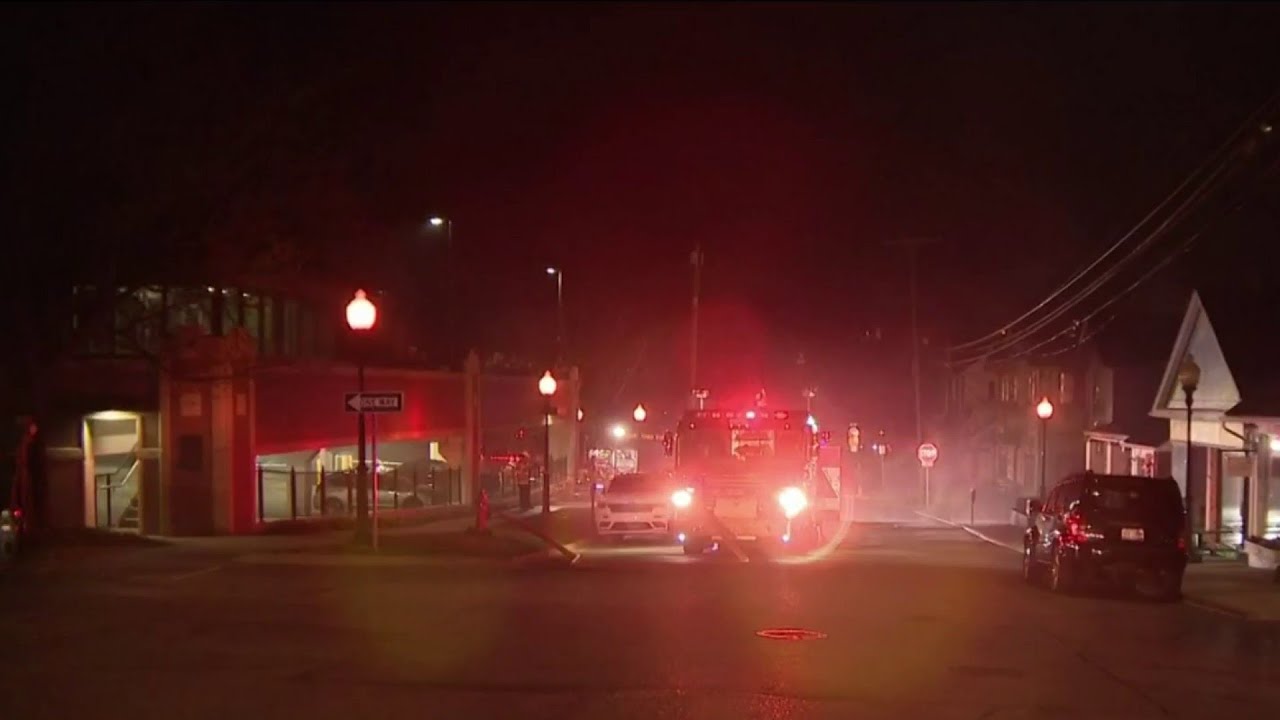 Moon River Soap Company catches fire in Rochester - YouTube