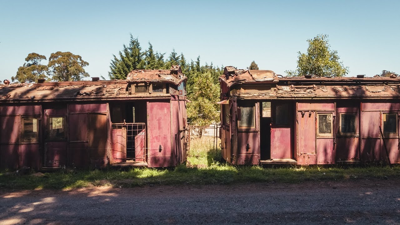 Decaying "Red Rattler" Train Carriages - YouTube