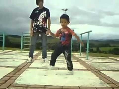 Тектоник. МЕЛКИЙ ОТЖИГАЕТ.Прикол) Батл.mp4