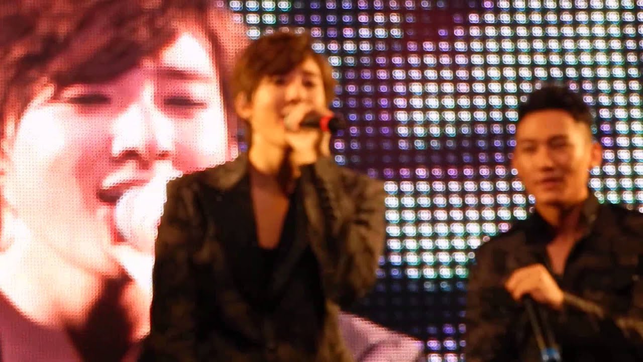 140109 U-KISS NYC - Kevin singing - YouTube