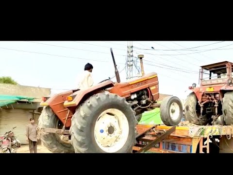 How to UnLoading Tractor from Truck || Ghazi , Russi || Pakistan ...