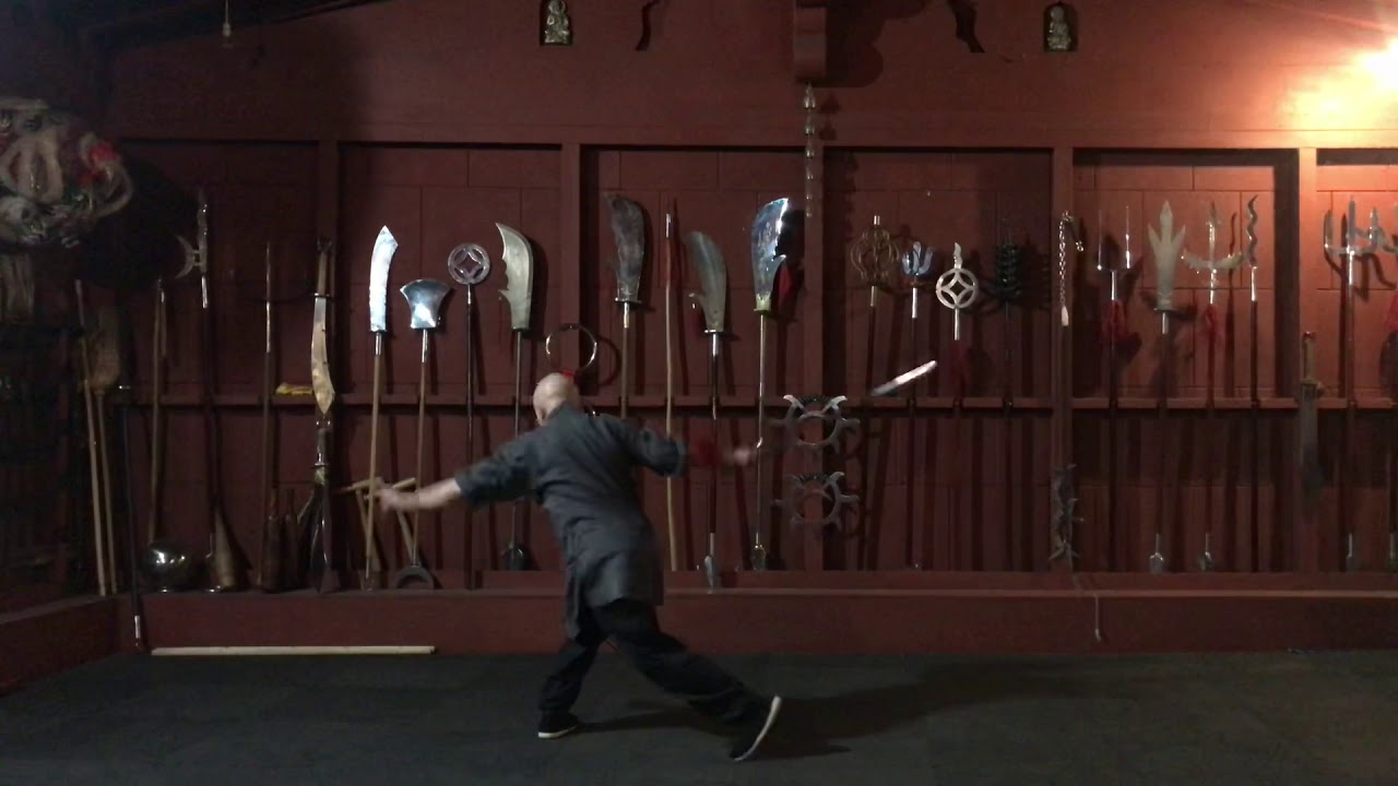 Beginners Shaolin xiao jian - YouTube