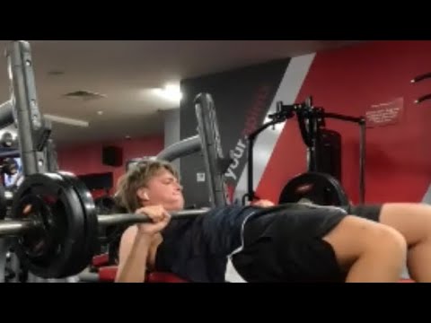 BENCH PRESS GONE WRONG - YouTube