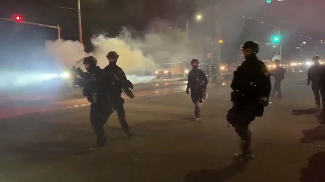 Police Open Fire on Crowd in Portland, 5th of September 2020 - YouTube