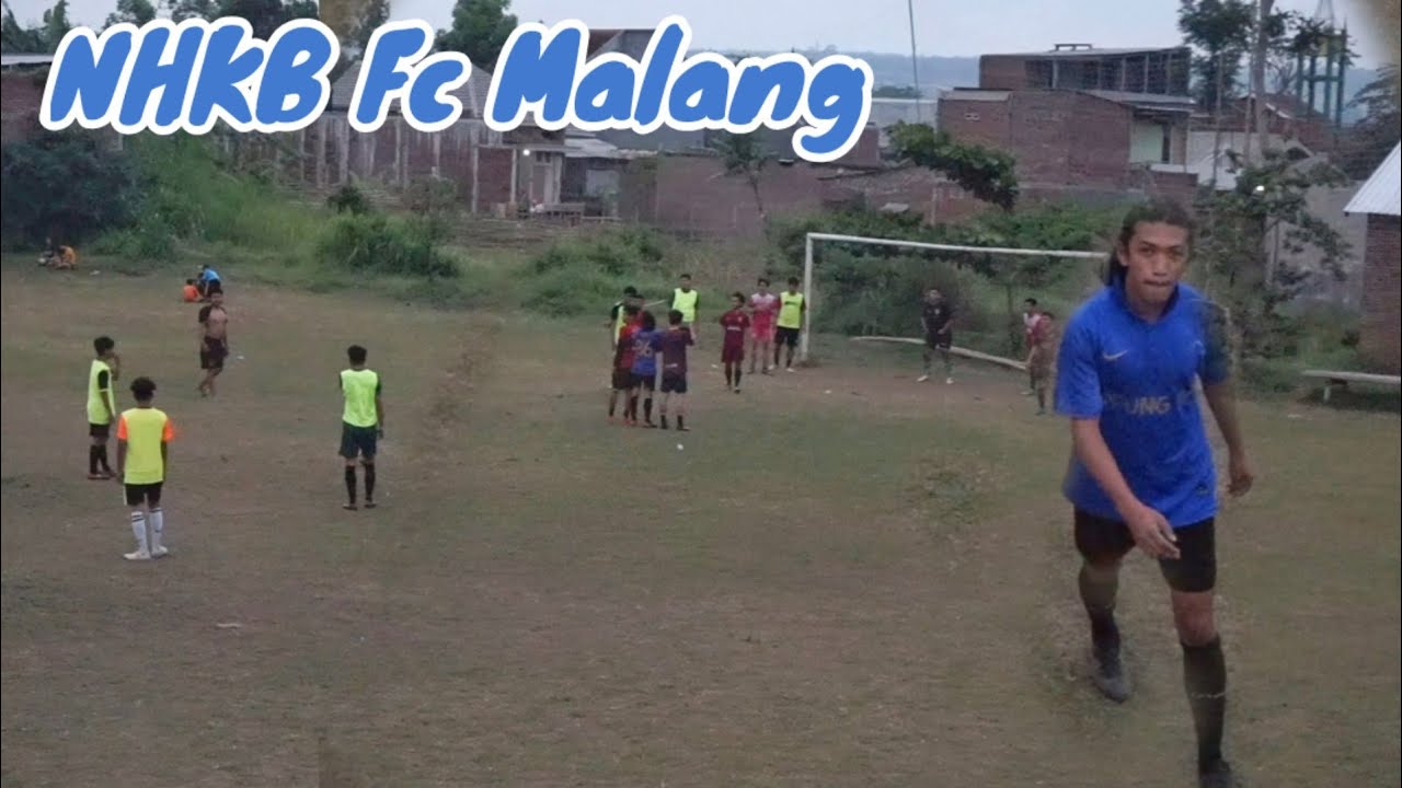 Sepak bola..... NHKB fc Malang - YouTube