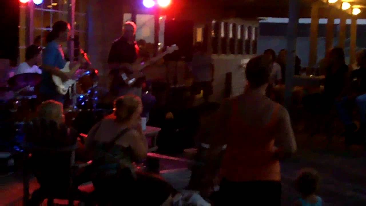 Breakwater Live Music - YouTube