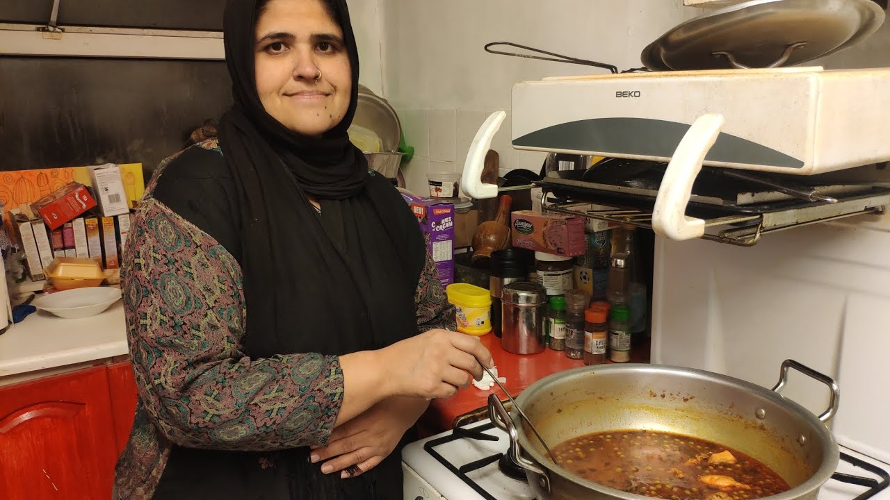 Desi Chicken Curry Homemade Reciepe Easy Step By Step 🤩😃 - YouTube