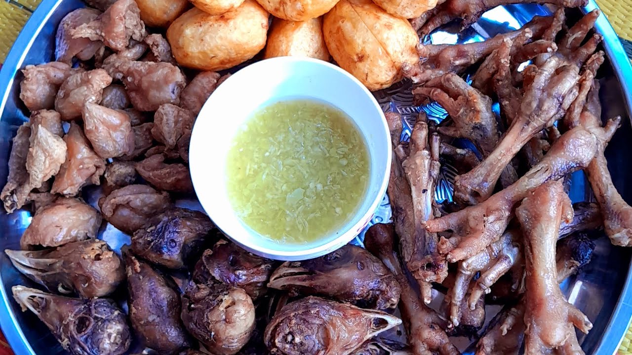 jinsi ya kupika miguu ya kuku na vichwa,swahili foods/Tanzanian Street ...