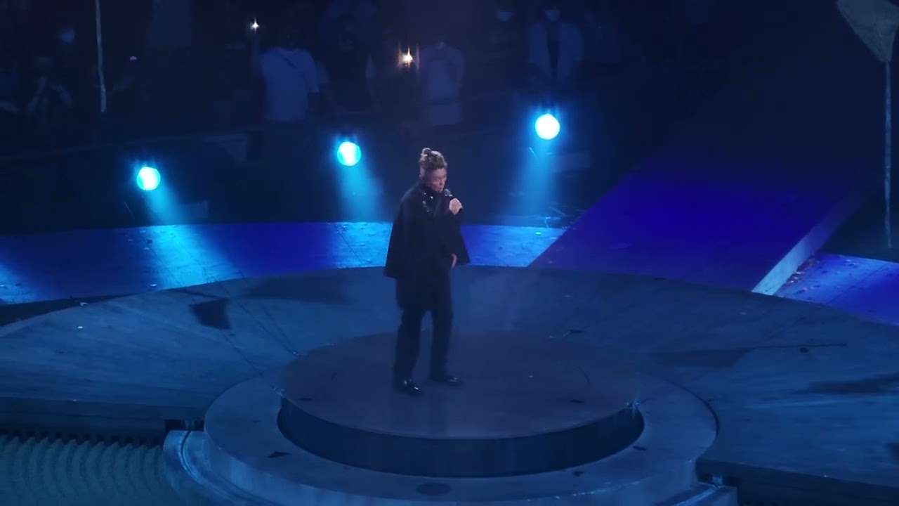 周國賢 Endy Chow «離魂記» - 周國賢[THE END]演唱會 - YouTube