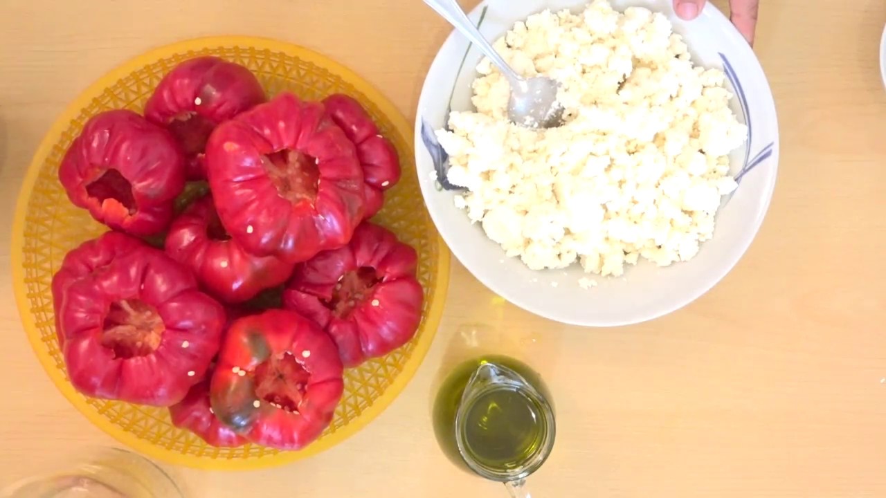 Speca turshi te mbushur me gjize - YouTube