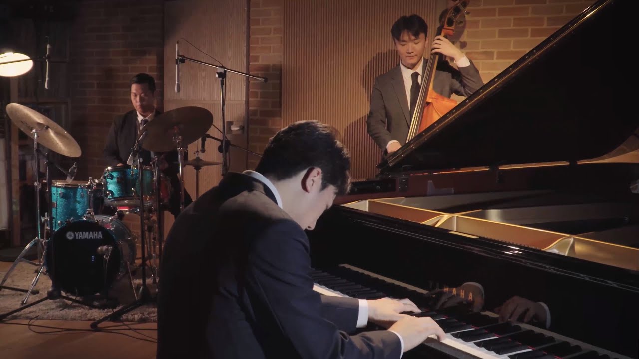 I Wish I Knew - Yan Kim Trio Live Recording (얀킴 트리오) - YouTube