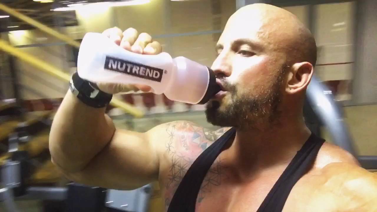 Ben Radic off season supersets back shoulders - YouTube