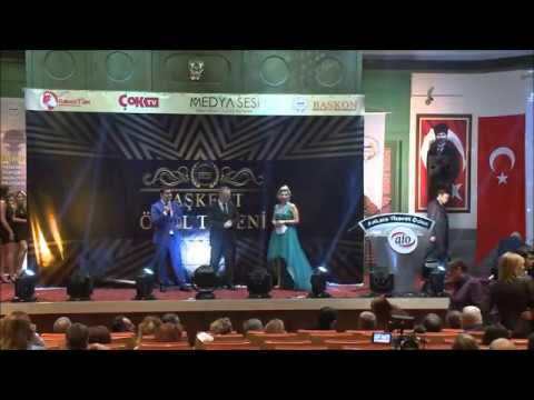 Medya Sesi - KırmızıTürk Başkent Ödülleri Yılın En iyi Erkek Seslendirme Sanatçısı Olcay Kavuzlu