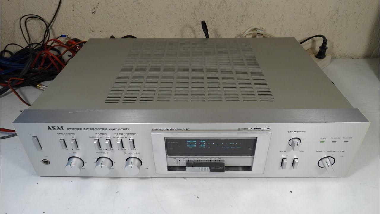 AMPLIFICADOR INTEGRADO AKAI AM-U02 JAPAN 1980 A-HA - YouTube