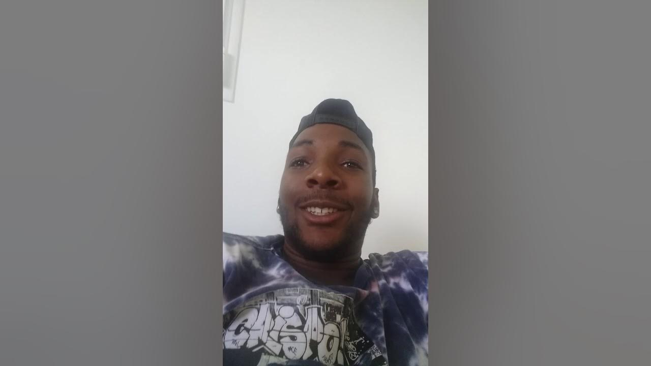 Mamie en maillot string - YouTube