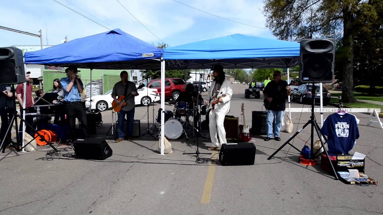 Carlos Elliot & The Corn Lickers at the 12th Annual Juke Joint Festival ...