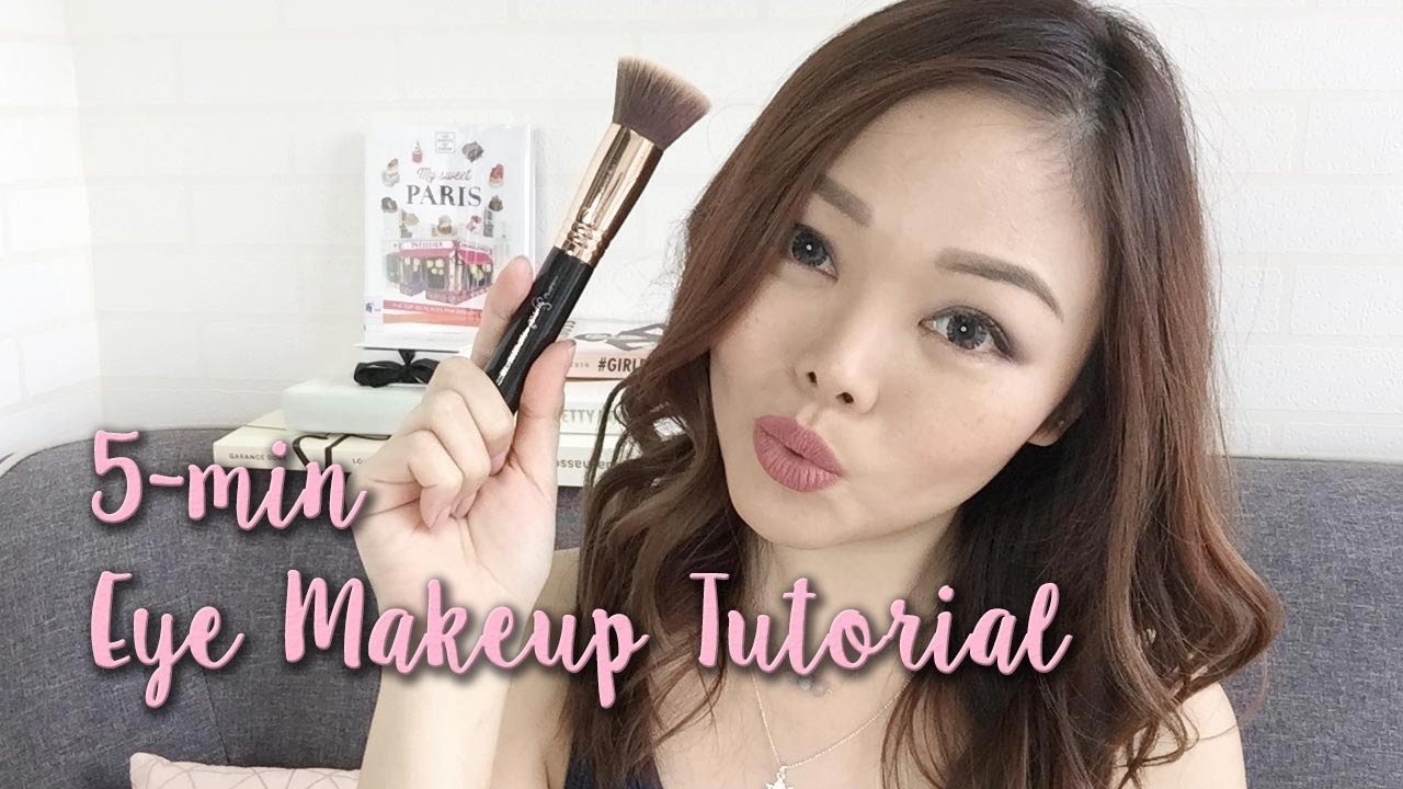 5-Minute Eye Makeup Tutorial Using Crayons - YouTube