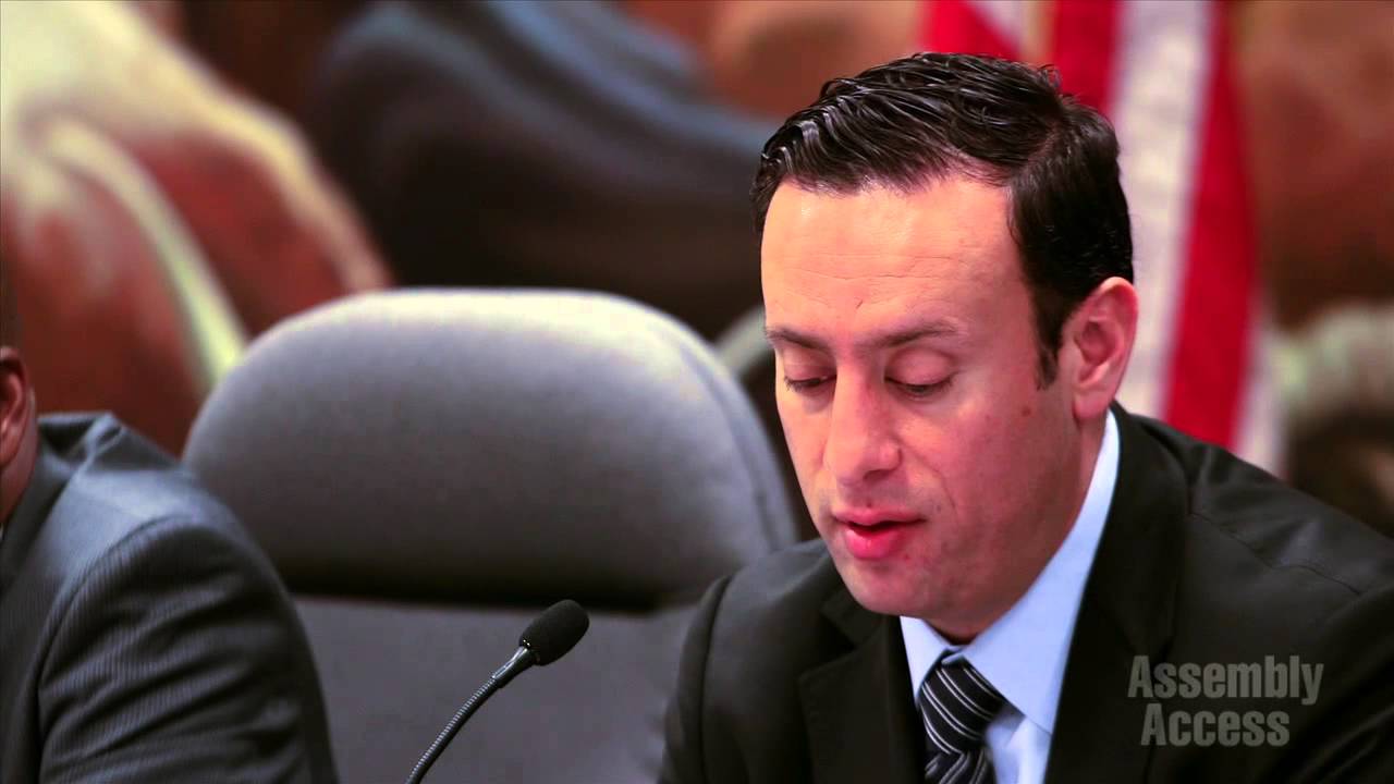 Assemblymember Hernandez Investigates Worker Safety at LAX - YouTube