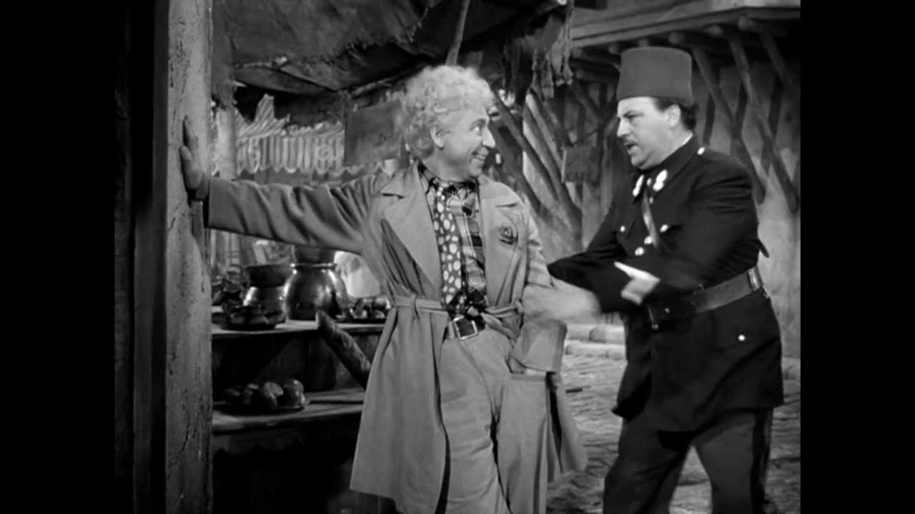 Harpo Holding Up The Building Gag - The Marx Brothers - YouTube