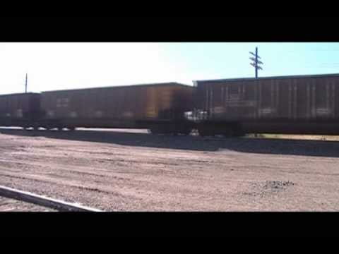 BNSF 8862 Leads The E-HOHCRM West Holcomb Ks, 9/20/08 - YouTube