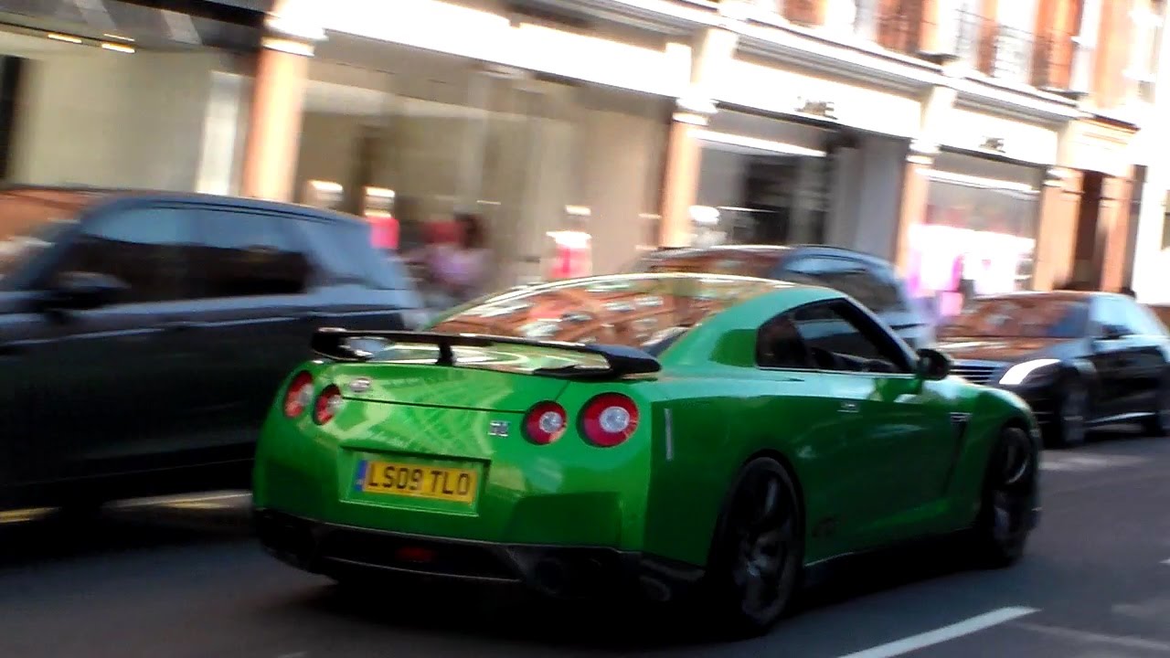 Green Nissan GT-R revs & lovely sounds HD - YouTube