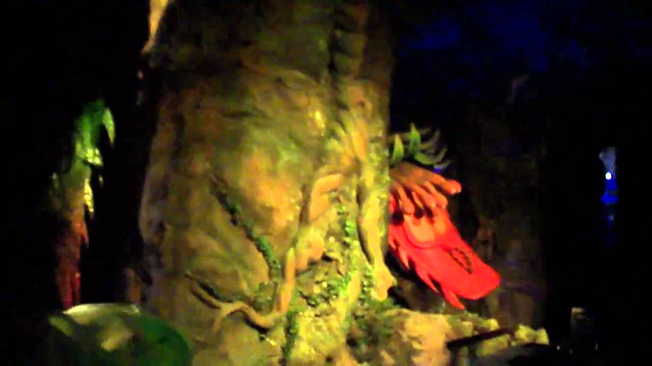 Atlantis in Lotte World at night - YouTube