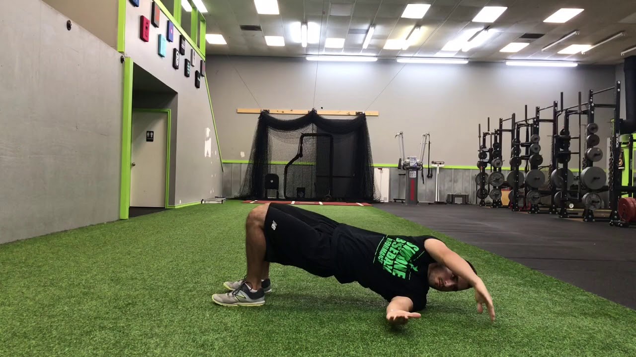 Glute Bridge to Diagonal Reach - YouTube