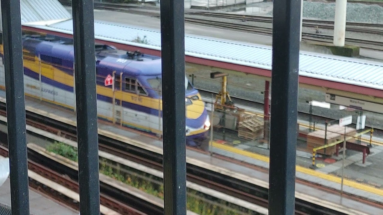 West coast express F59PHI with a transtronic e bell! - YouTube