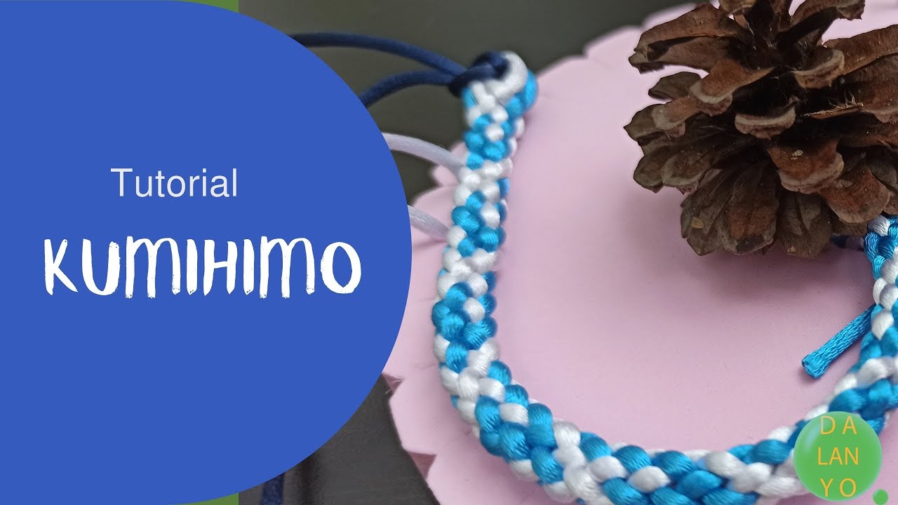 Tutorial de kumihimo 8 hilos 2 colores Azul y blanco Edo Yatsu - YouTube