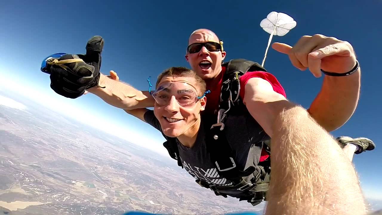 zack skydiving santa barbara 18000 ft - YouTube