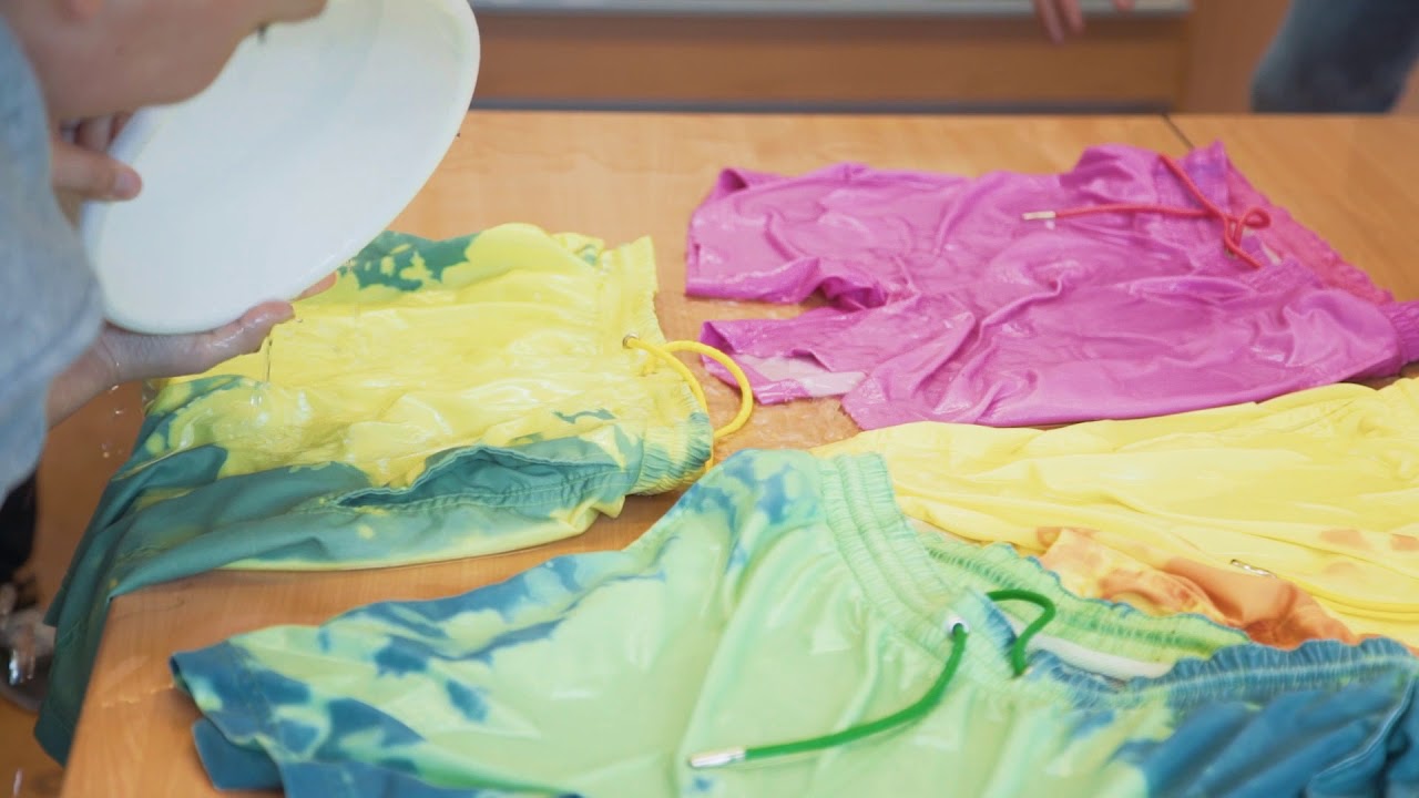 SEA'SONS Color Changing Swimwear - YouTube