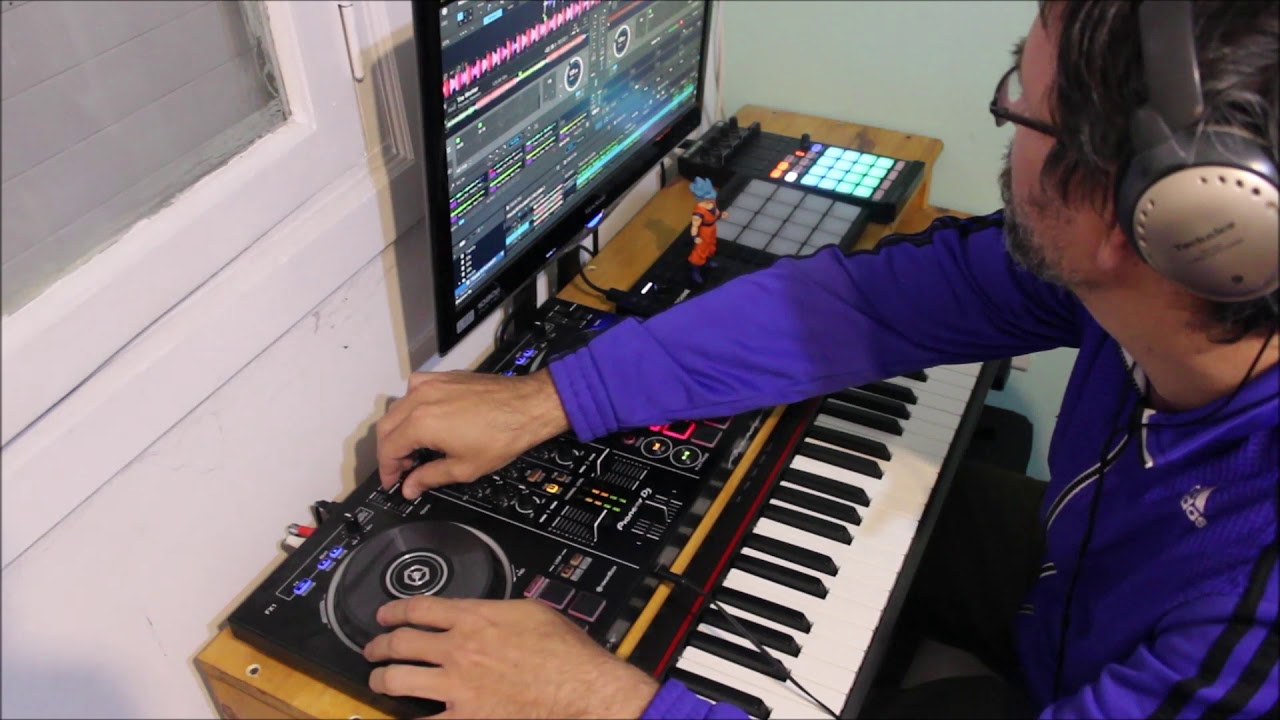 DJ Alejandro Risso - House19 - DDJ-RB + REKORDBOX + TRAKTOR F1 - YouTube