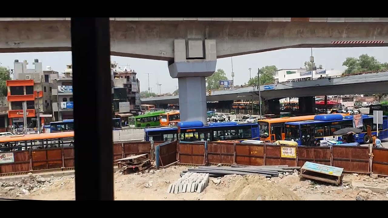 Azadpur traffic jam by DTC buses - YouTube