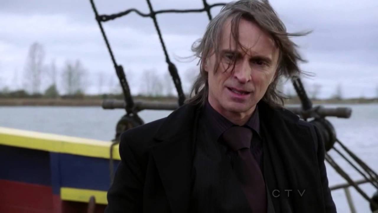 Once upon a time s02e11 Hook vs rumple on the Jolly Roger - YouTube