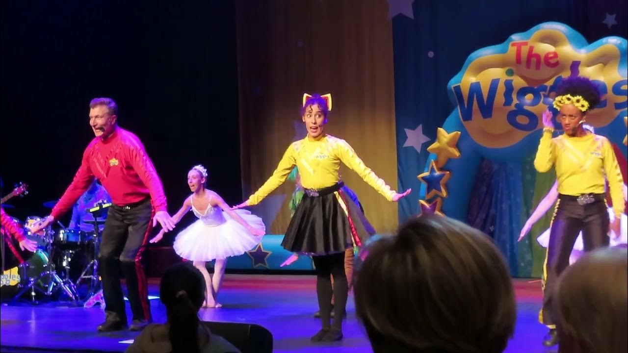 Do The Propeller! (Clip) & Goodbye - Wiggly Big Day Out Tour - The Wiggles - YouTube