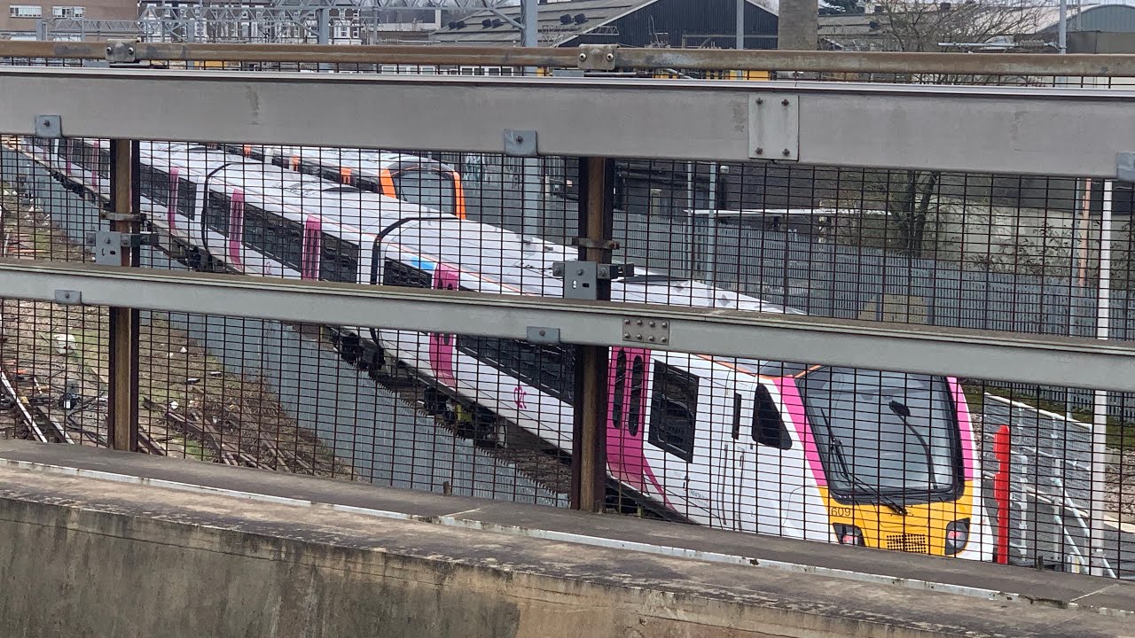 Class 720 c2c at Willesden TMD - YouTube