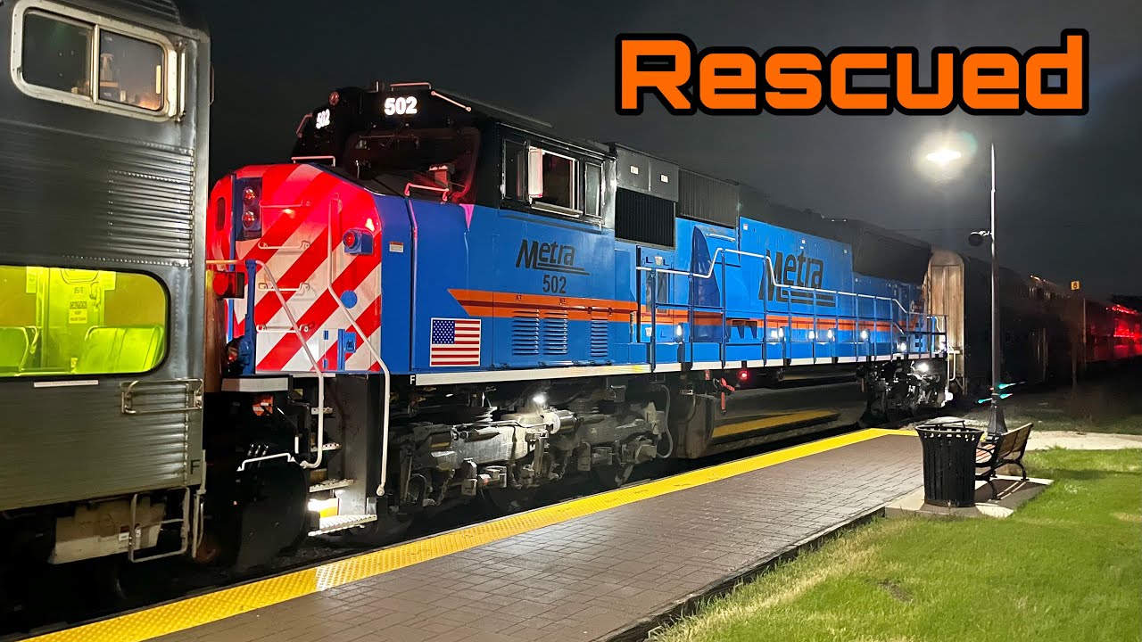 Metra SD70MACH Rescues Another SD70MACH! - YouTube